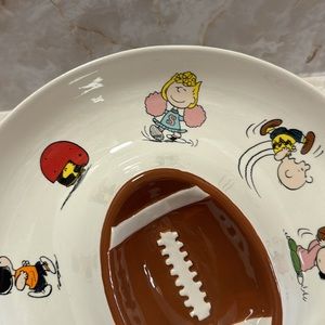 Peanuts | Dining | Peanuts Foot Ball Theme Chip And Dip Dish | Poshmark